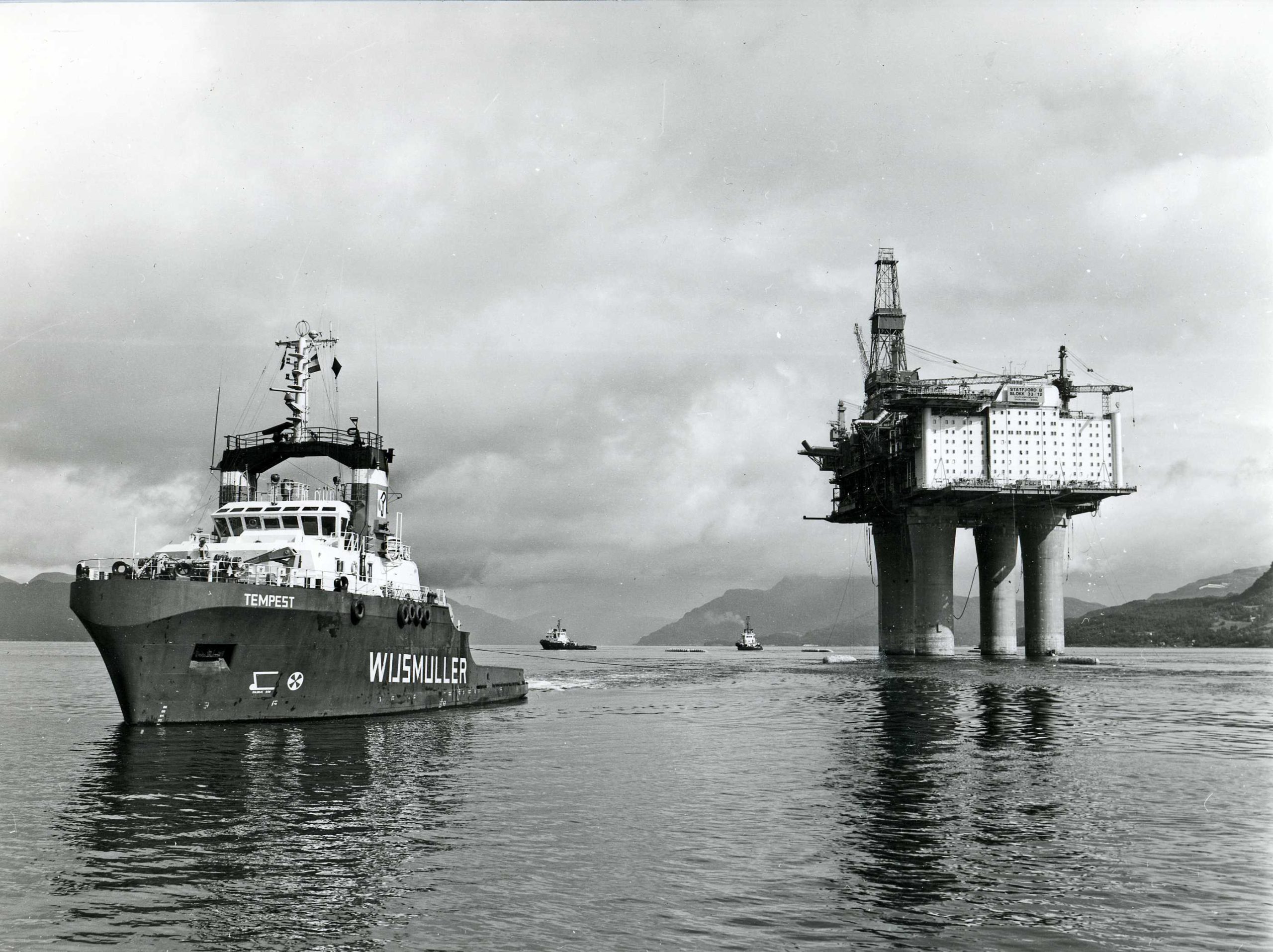 Tow-out of Statfjord B – Statfjord